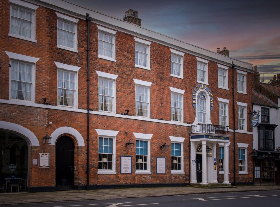 The Bulls Head, Earlswood | Village Pub in The Midlands